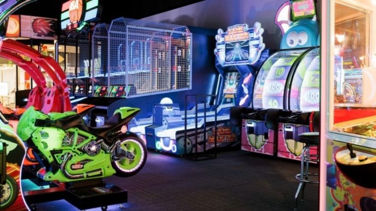 Top 10 Arcades in the Des Moines area, West Des Moines, Iowa